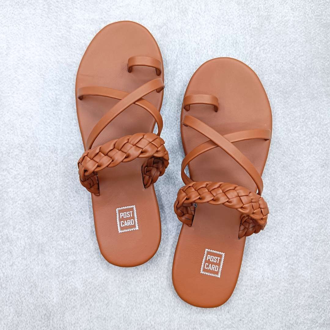 Milan Braids New Tan – Postcard