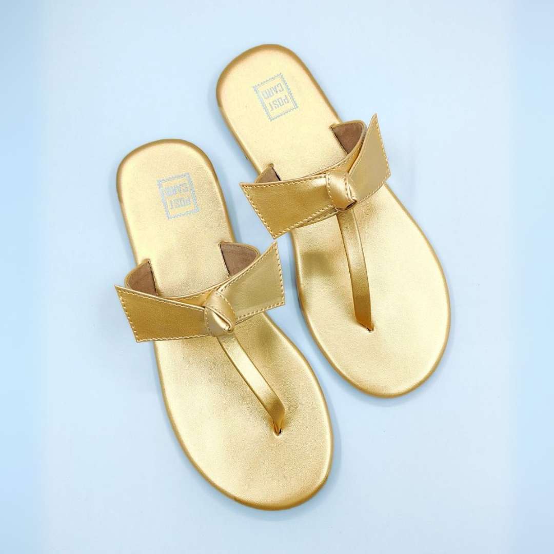 Rhea Light gold – Postcard